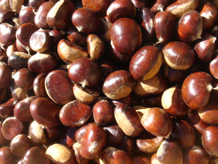 Pies de cerdo con castañas