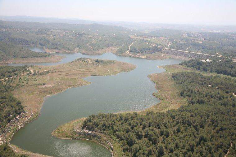 Del Catllar al embalse de Nesga, la Plana y el fondo de Mas Pasqual